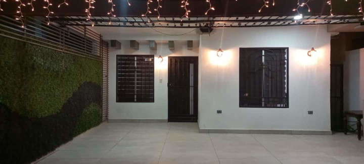 Safe House 8min Consulate, 10min Bridge, 1min Anam - Laredo
