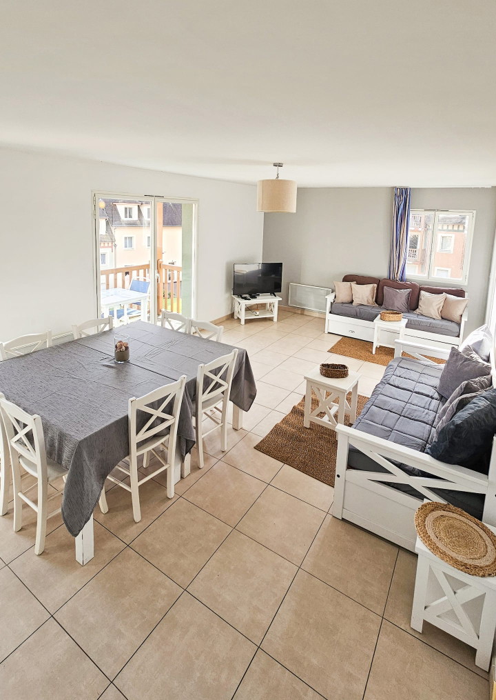 10 Pers/piscine  Parking Gratuit/ 7mn De Deauville - Deauville