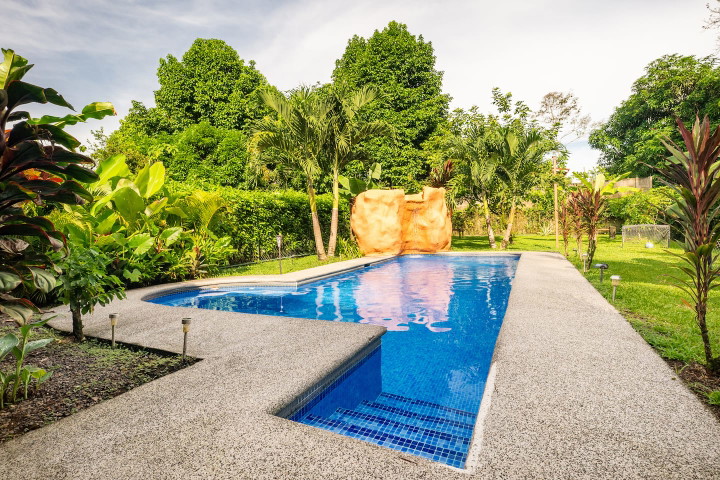 Private Pool, A/c, Free Parking, High-speed Wifi - Costa Rica