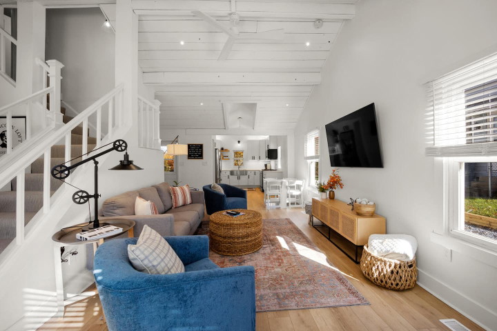 * Gorgeous House W/ Luxury, Charm, & Comfort * - Towson, MD