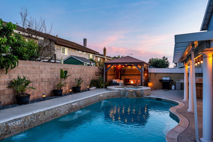 4br Pool & Hot Tub, 2 Primary Suites 15 Min Disney - Cypress, CA