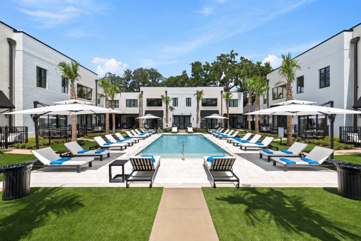 Cassa Orlando: Luxury Poolside 1br/2ba Unit 106 - Orlando, FL