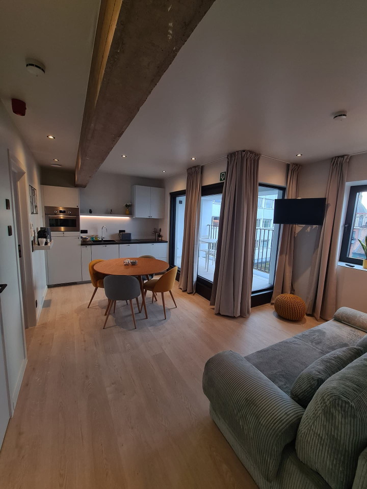 Appartement Met Afzonderlijke Slaapkamer En Terras - Wevelgem