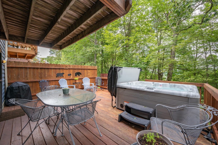 Ski-side Retreat W/ Hot Tub & Lake Access - Oakland, MD