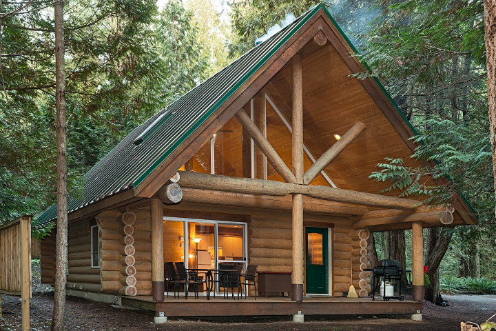 Log Chalet - Salt Spring Island