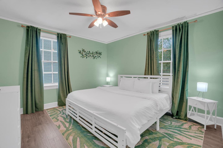 Cozy Green Haven, 1br Flat Minutes From Downtown - Montgomery, AL