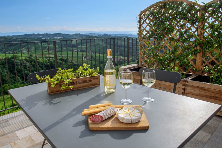 Treiso Belvedere Comfort - Panoramic Terrace - Alba