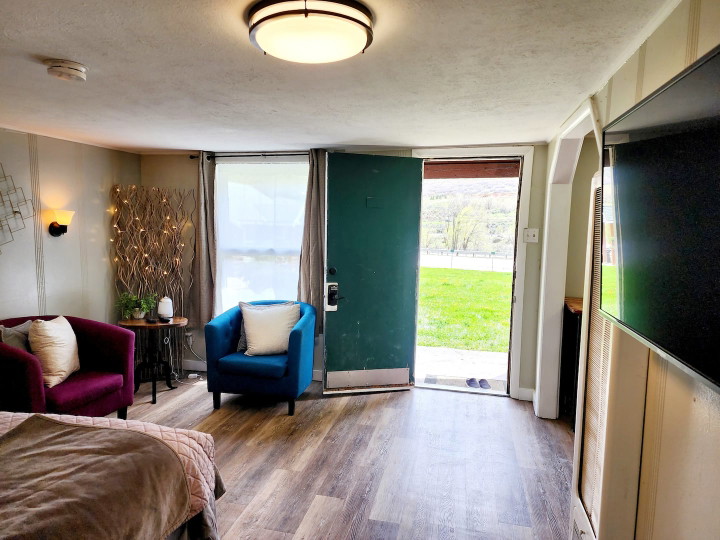 Cabin 4 Pets Ok *Updated* Studio+ Kitchen - Glenwood Springs