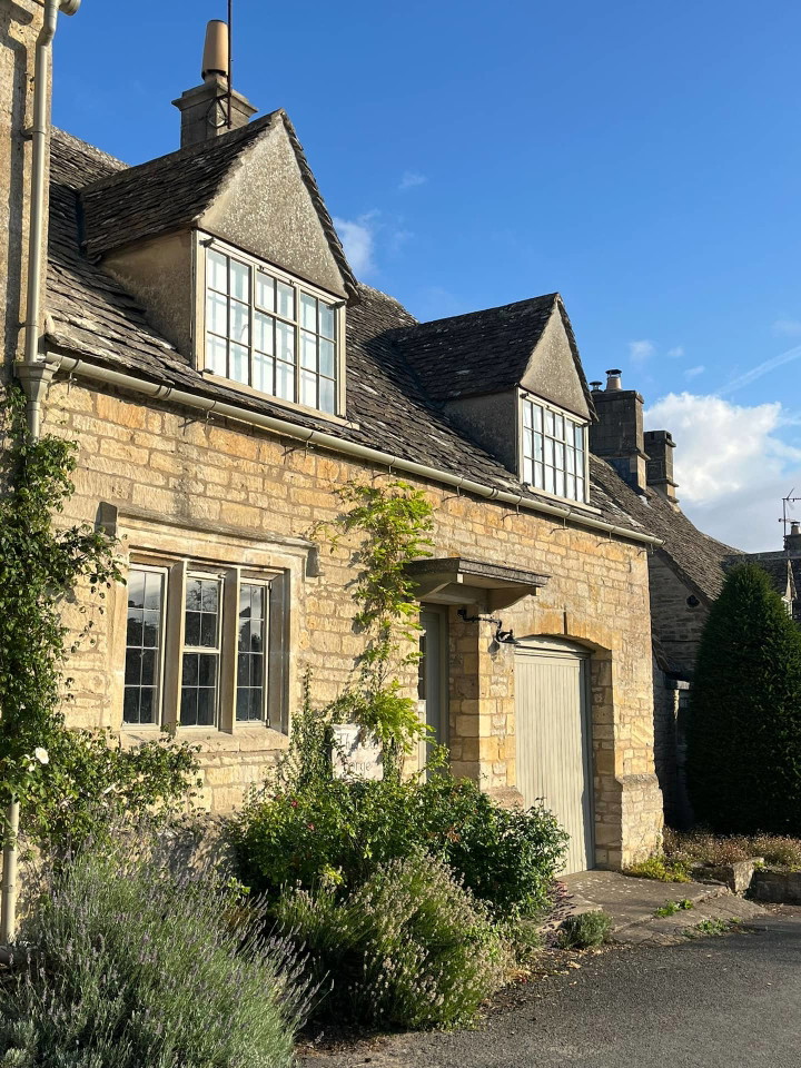 Historic Grade Ii Listed Cottage | Fireplace - Burford