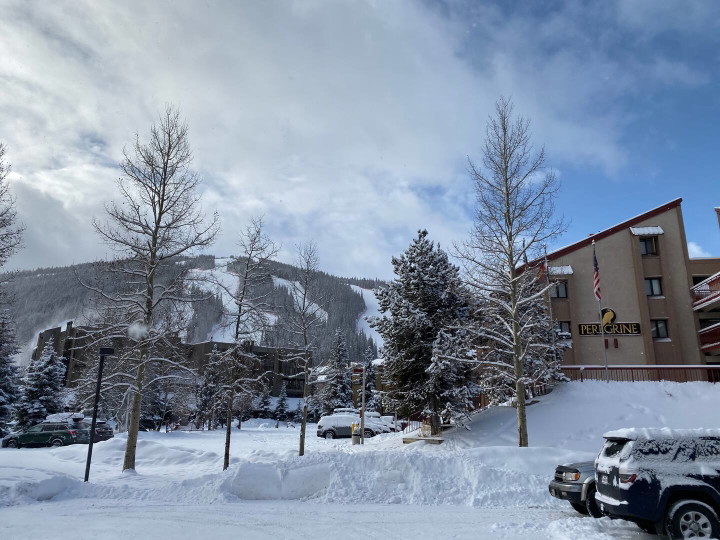 Newly Remodeled 2bd, 2ba/ Steps From The Super B-lift /Ski Rental/restaurant/bus - Copper Mountain, CO