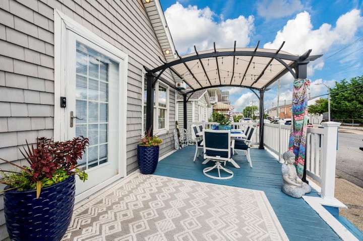 West End Beach House
One Block From Ocean - Long Beach, NY
