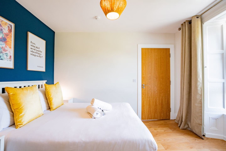 Eyre View Suites - Apt #1 - Sleeps 2 - Galway