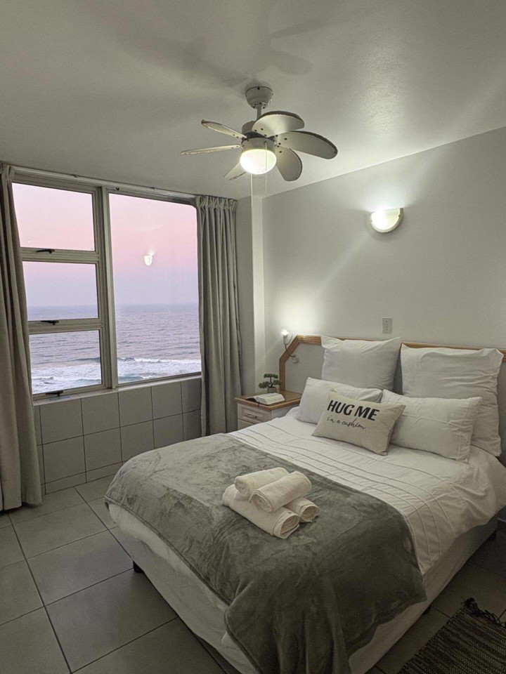 Oceans Whisper Beach Apartment - Scottburgh