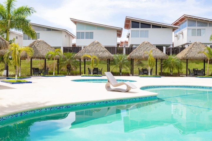 Beach House In Coronado | Pool | Bbq | 8 Guests - Panama