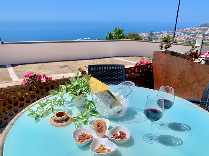 Open Space Mountain, Sea View Rental - Madeira