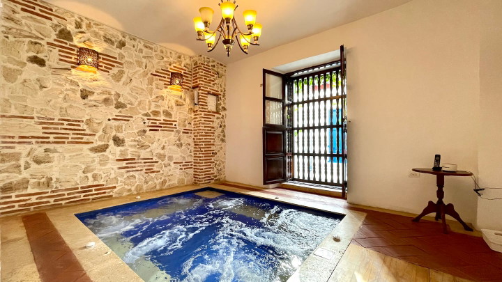 Gorgeous 8 Br House W/ Pool In The Old City - Cartagena