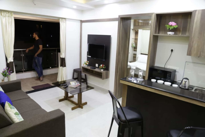 Emerald Vista Luxury Suites, Service Apartment - Pune
