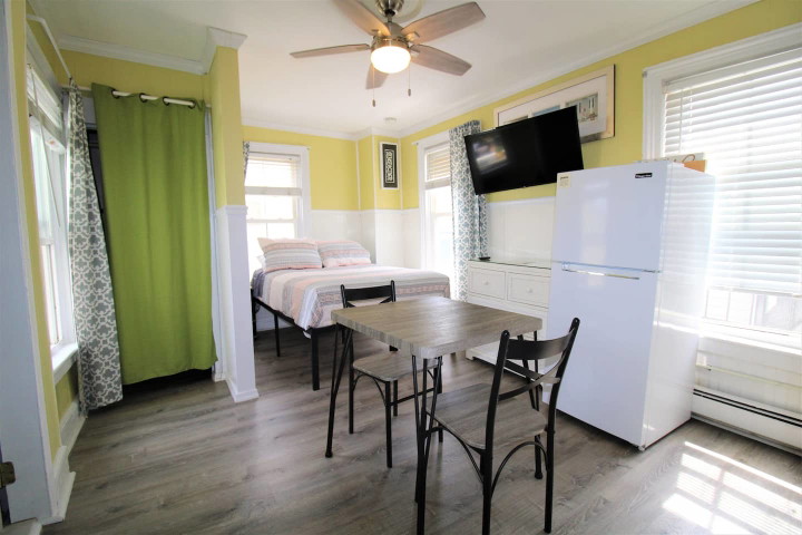 Studio W/ Kitchenette 2 Blocks To Beach - Belmar, NJ