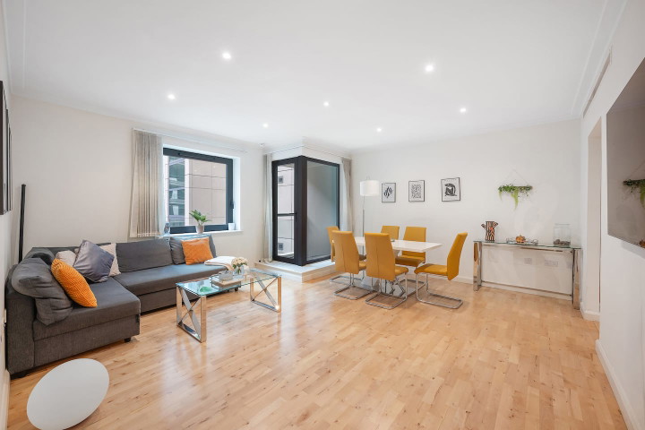 Superhost 2br W Pool, Gym & Balcony | Canary Wharf - 