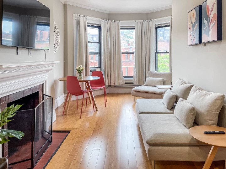 (New2f) Bright 1br In Back Bay - Boston, MA