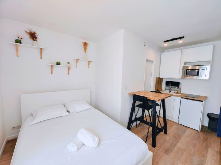 Cozy Very Quiet Studio Close To Metro - Lille