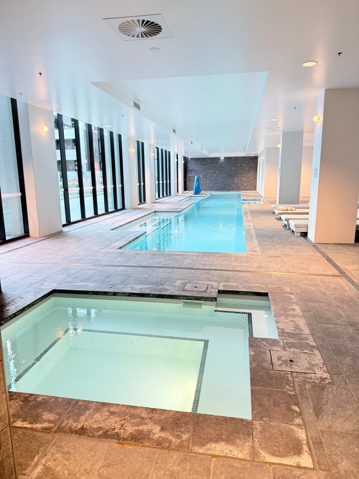 Luxury Canberra Cbd 2br Resort Pool Spa Gym Parking - 