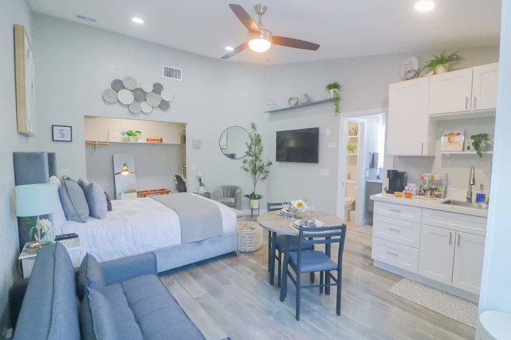 Modern Studio | 20 Min To Strip - Nevada