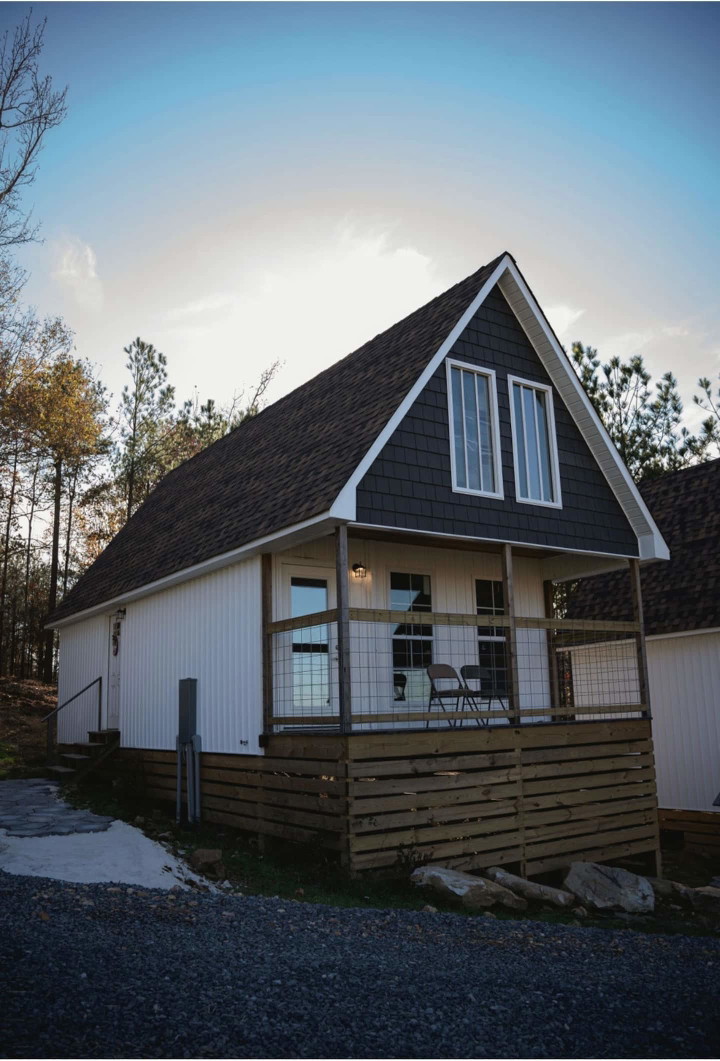 Beautiful Lakeview Cabin #1 - Guntersville, AL