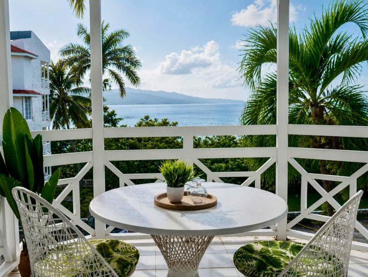 Falcon Seaview -Free Airport Pickup-24/7security - Montego Bay