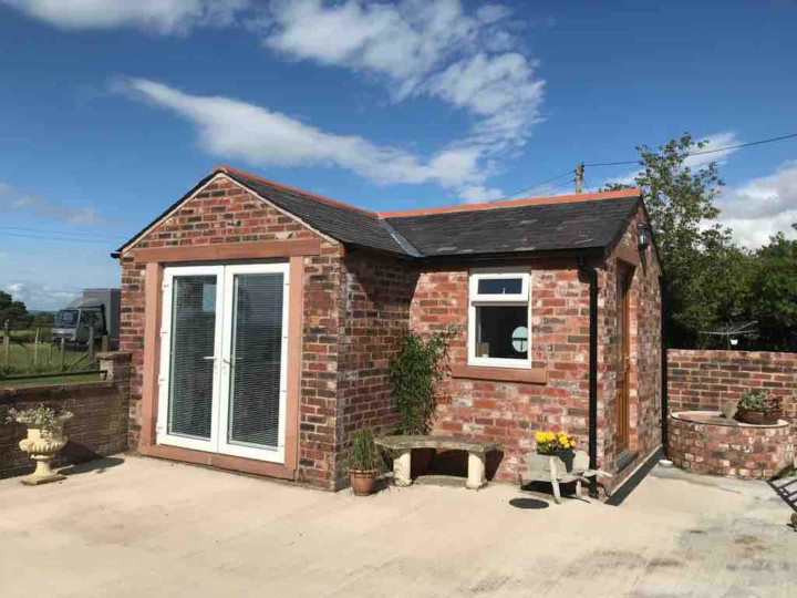 Mount Farm - Tom's Place, Detached Guest Suite - Carlisle