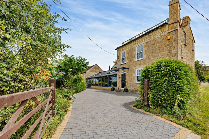 Cotswolds Farm House - Burford, UK