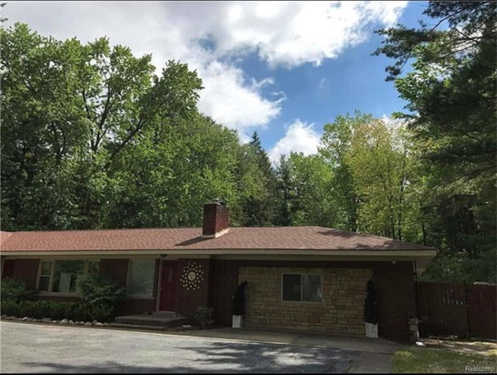 Modern, Secluded Hideaway In Southfield, Mi - Farmington Hills, MI