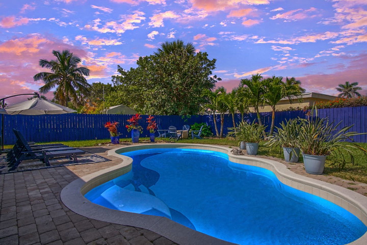 The Beach Bungalow - Fort Pierce, FL