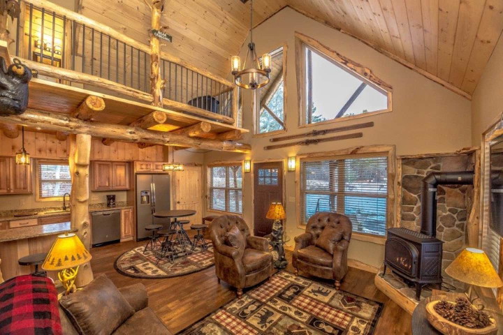 Luxurious Ski Retreat With Cozy Fireplace - Conway, NH