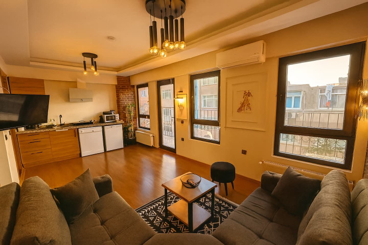 No.4 1+1 70m² Galatatower View,balcony,2 Bathrooms - Fatih