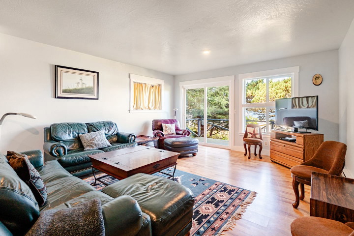 Private Lodge. 1.3 Acres. Spacious. Ocean View. - Yachats, OR