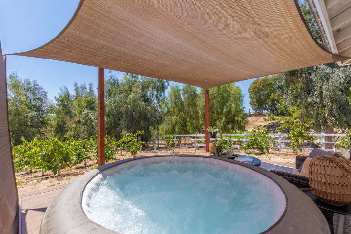 Hot Tubvineyard In Wine Country - Temecula, CA