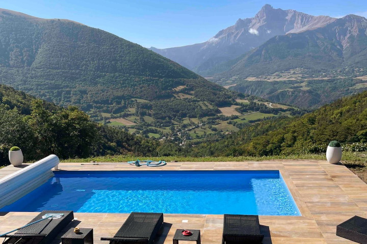 Maison Familiale Vue éPoustouflante Au Calme - La Mure