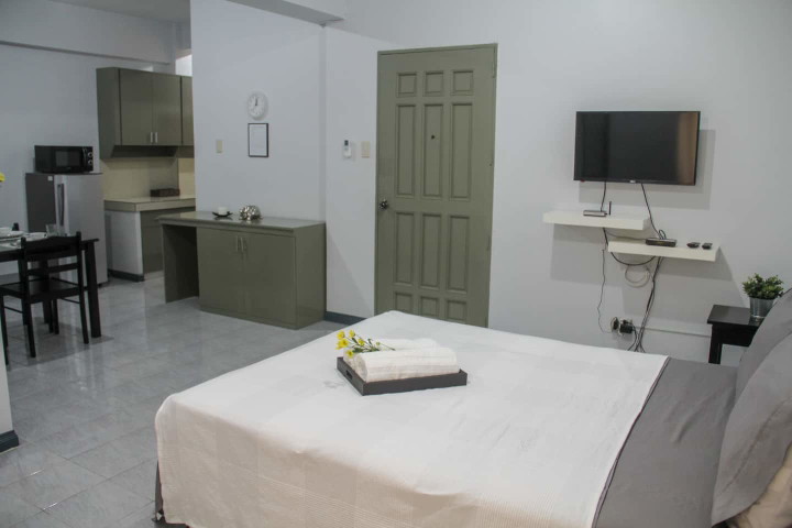 Spacious Studio Near Makati Business District - Manila