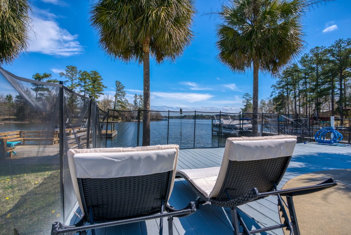Lakeshore Lodge | Pool | Sleeps 10 (4 Kids) - Gilbert, SC