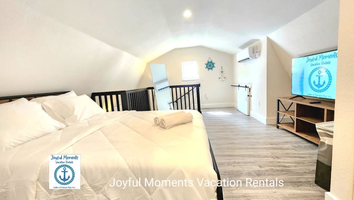 #79 Loft Guest House Near Dunedin And Beach - Clearwater, FL