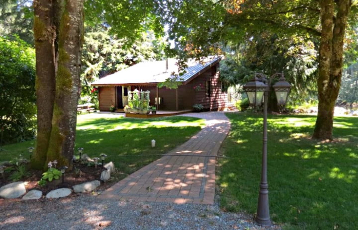Cowichan Riverside Cottage - Lake Cowichan