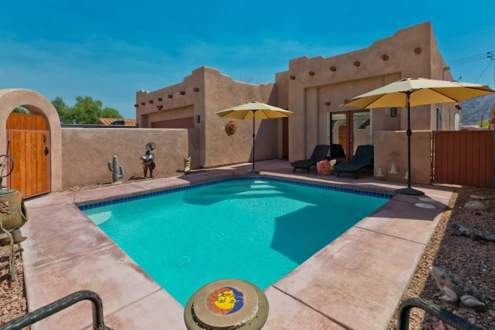 Hermoso Desierto Escondite. Completamente Remodelado. Cool Game Room. Nueva Piscina. Bañera De Hidromasaje Relajante. - Indian Wells, CA