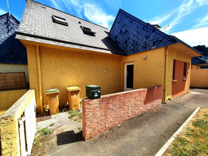 Petite Maison Colorée En Ville - Ploufragan