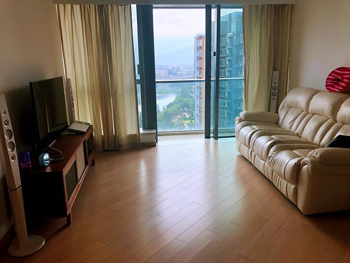 Riva 爾巒 - Hongkong