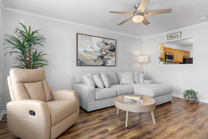 Ms. Doris Home · Near Base, Beach And Shops - Jacksonville, NC