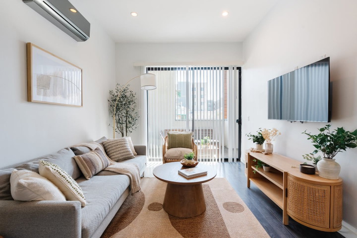 Glamorous Central Gem W/ Patio | Walk Everywhere - San Diego Airport (SAN)