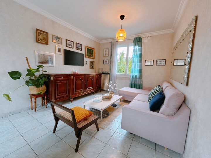 French-indochina House 8 Pax 20 Paris - 15 Orly - Antony