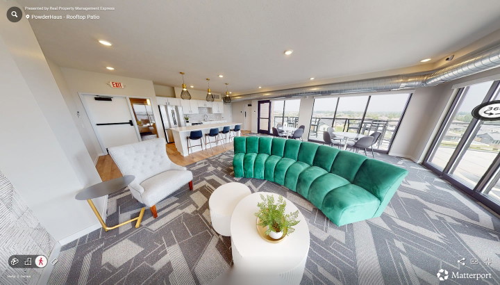 Rooftop Patio, 24/7 Gym, Golf Sim, Pool + Sleeps 7 - Sioux Falls, SD
