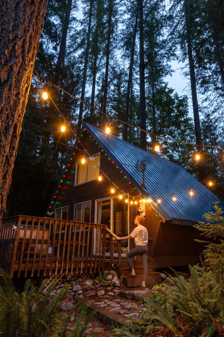 Retro A-frame  Hot Tub  Firepit  Stevens Pass - Skykomish, WA